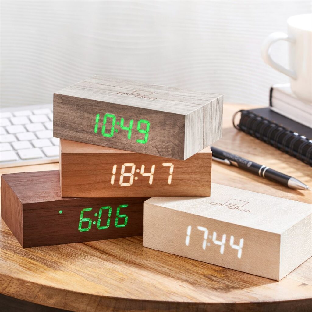 Gingko Flip Click Clock Rechargable Wooden Alarm Clock with Flip Over ...